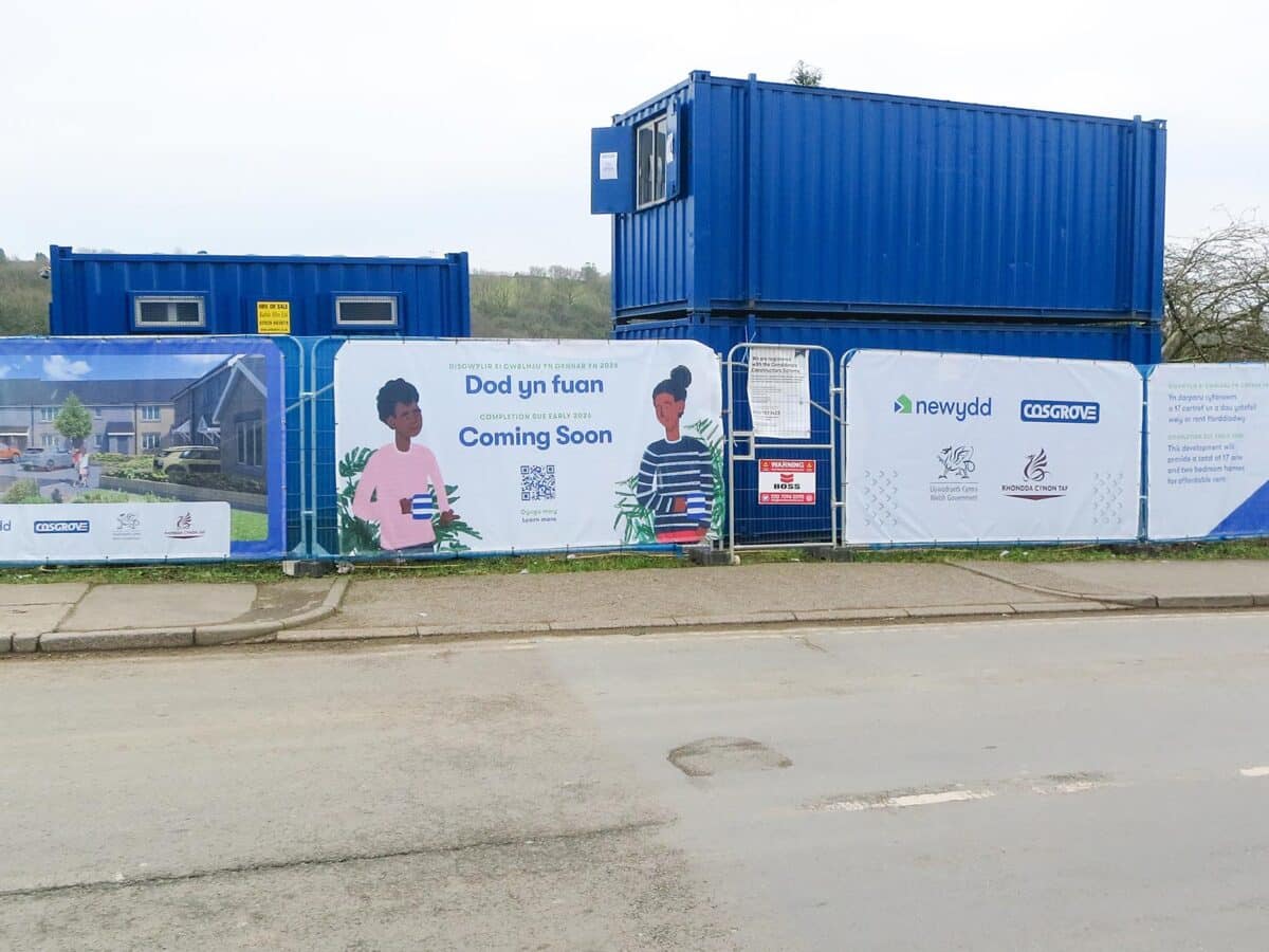 Temporary Fence Covers: Complete Guide (Events & Construction) – Banner ...