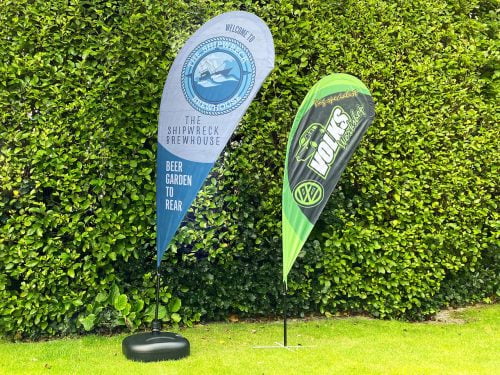 Extra Large Quill Flag – Banner World