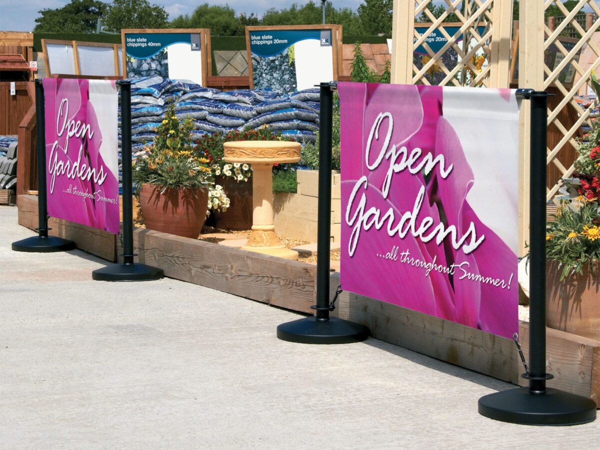 Cafe Barriers | Printed Cafe Banners | Pavement Barriers